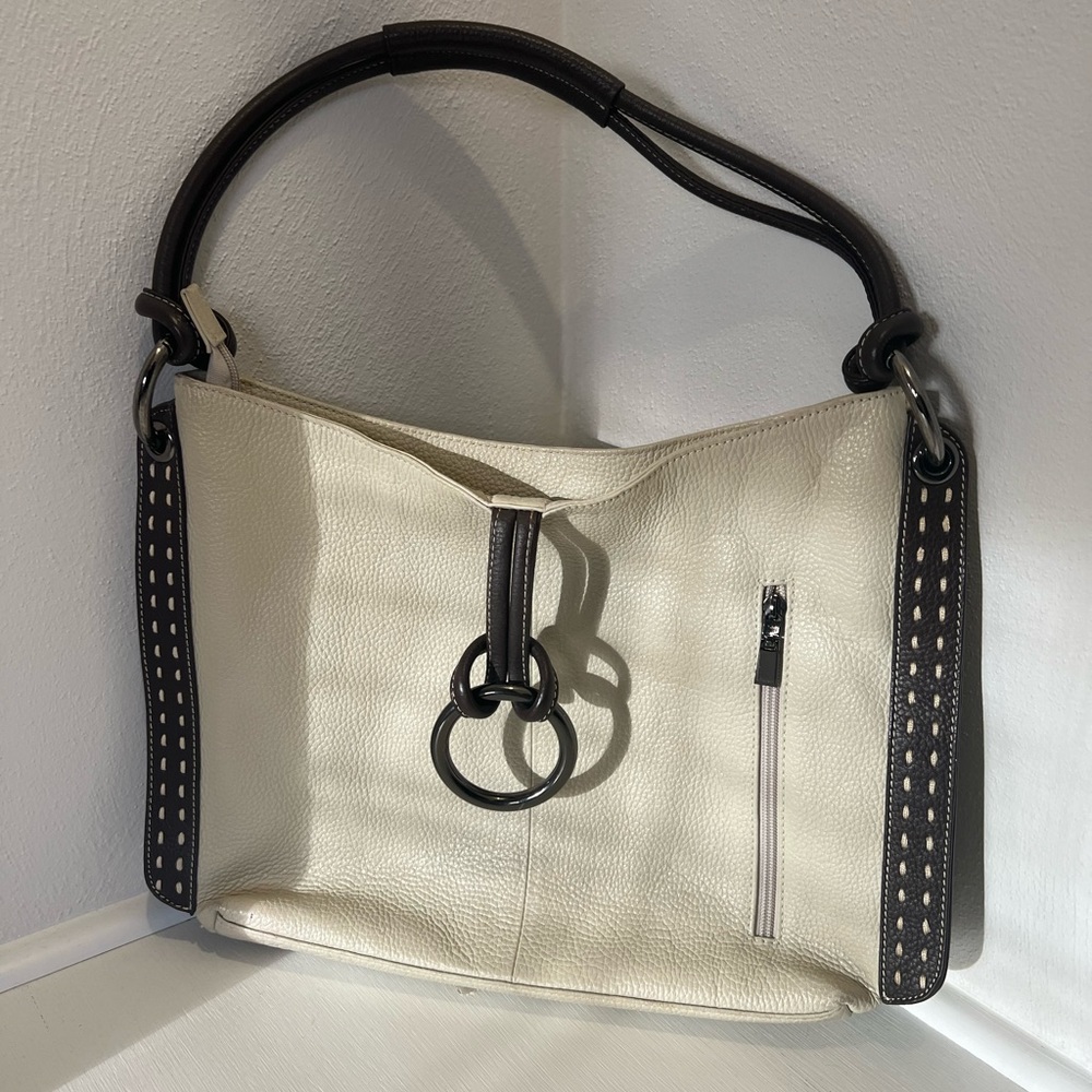 Vera Pelle: Pebble Leather Shoulder Bag - Gem